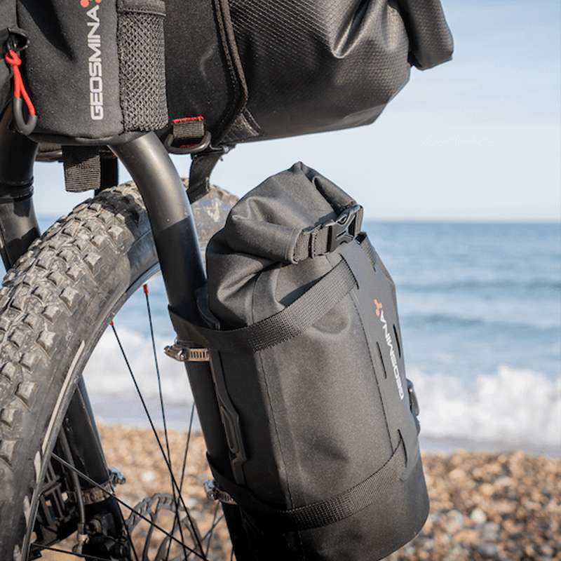 Geosmina Cargo Cage Fork Pack - Bikepacking Gabeltasche 5,5 Liter mit ...